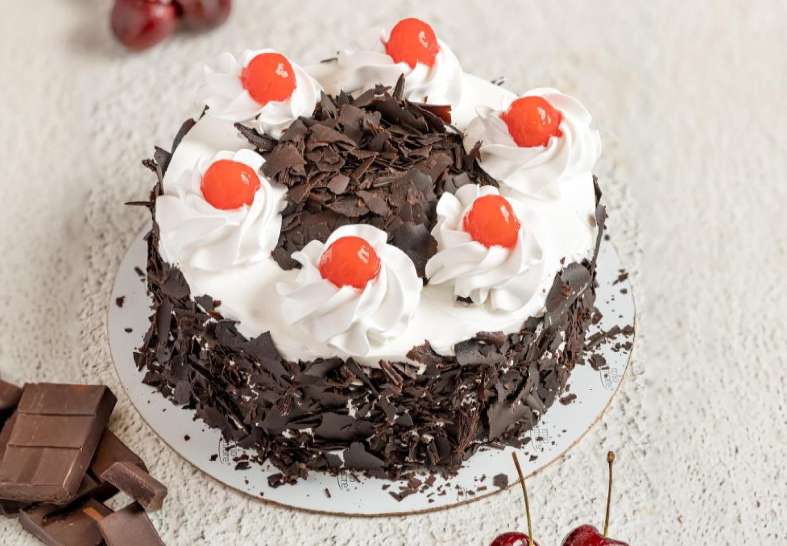 Black Forest Round Small (Eggless)